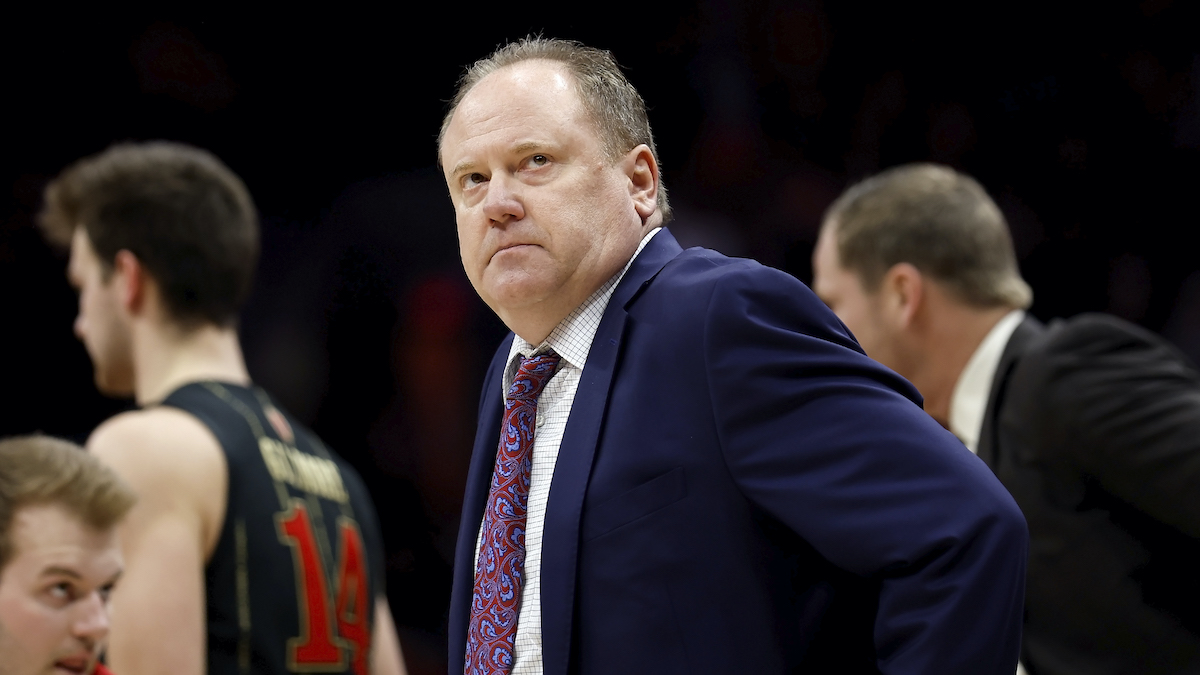 CBS scorebug hilariously goes crazy following made 3-pointer during ...