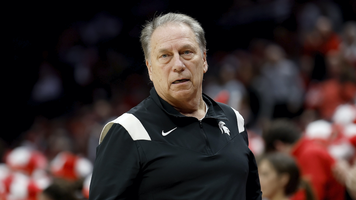 WATCH: Tom Izzo gets emotional during final seconds of Michigan State's ...