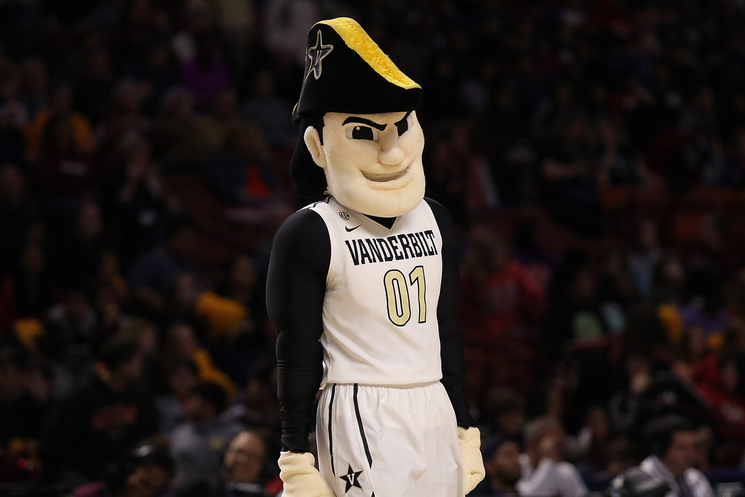 Vanderbilt center Lee Dort plans to enter the NCAA Transfer Portal