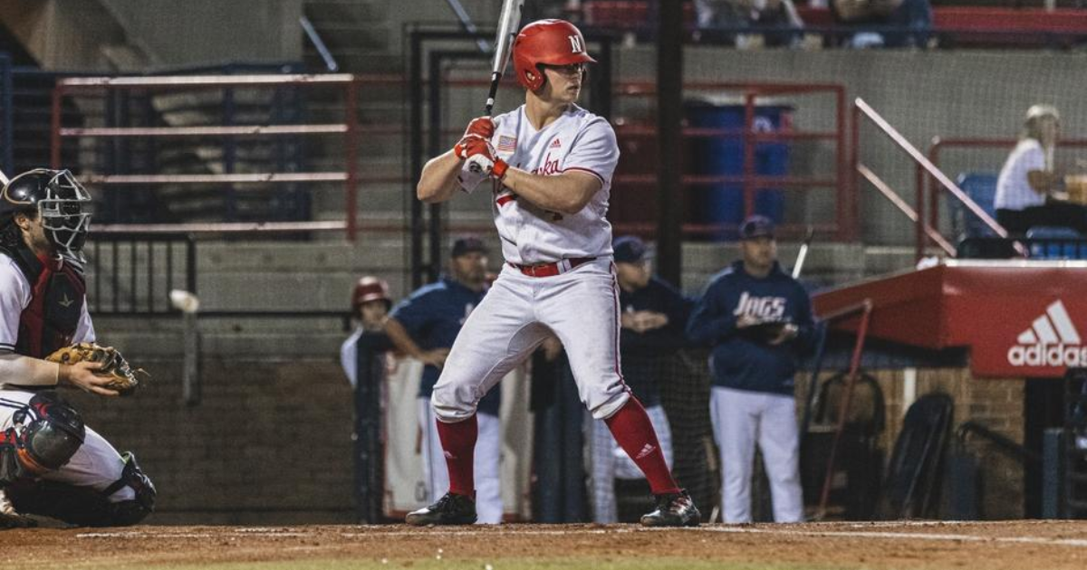 Nebraska baseball blasts Minnesota 18-0 to even the series