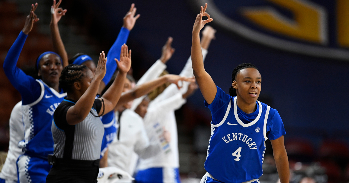 Eniya Russell shines in place of Kentucky star