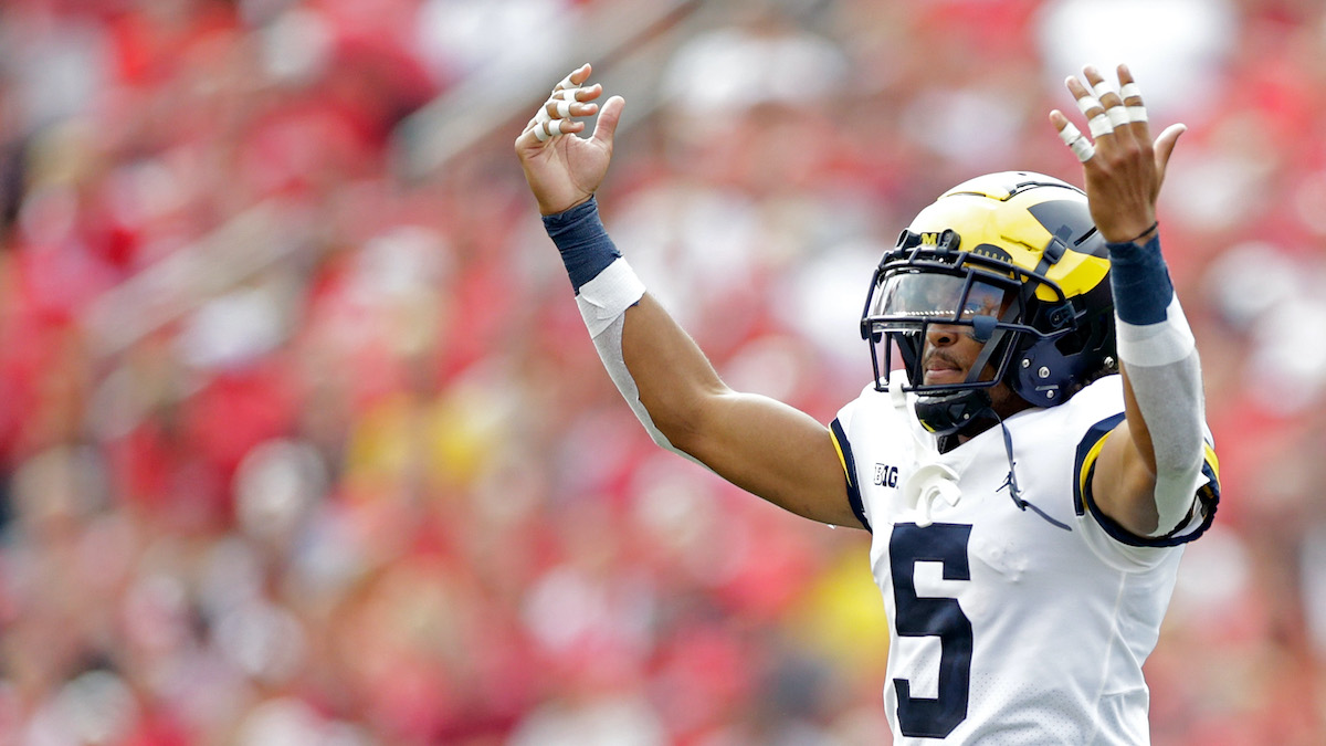 WATCH: Michigan CB DJ Turner II runs blazing unofficial 4.27 40 at 2023 ...