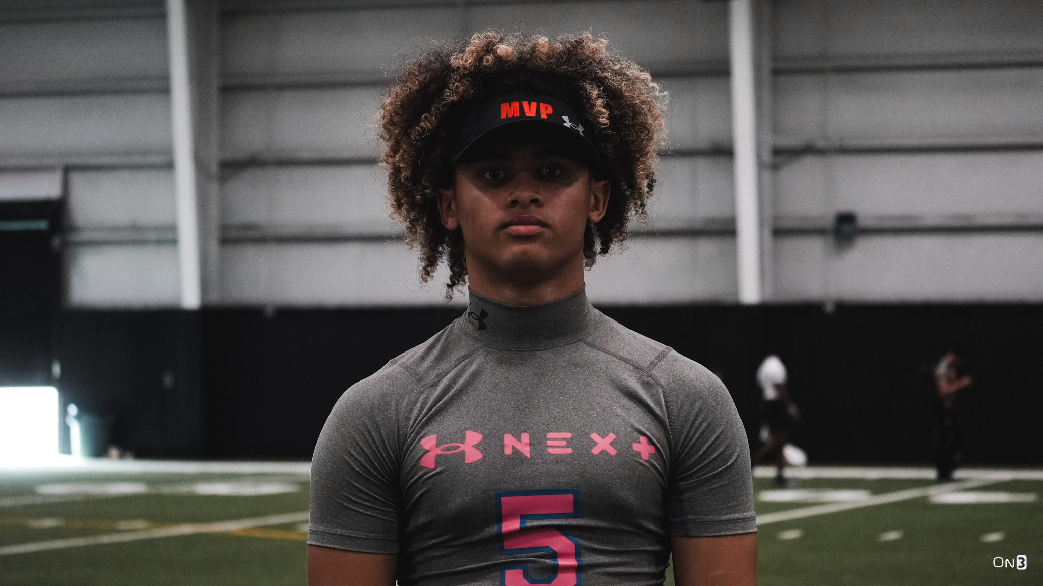 Contenders coast to coast battling over elite 2026 QB Julian Lewis - On3