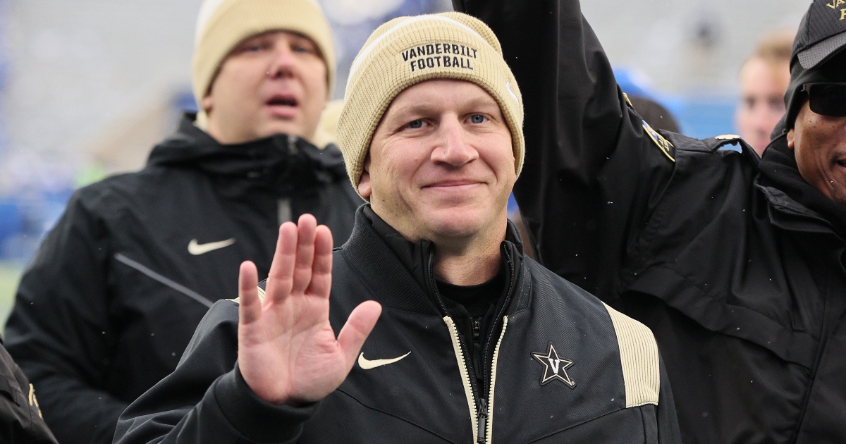 Clark Lea shares impressions of quarterbacks in spring camp - On3