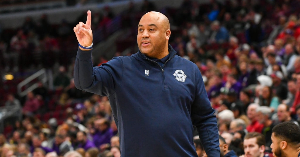 Drake Men's Basketball Head Coach at Douglas Jacobson blog