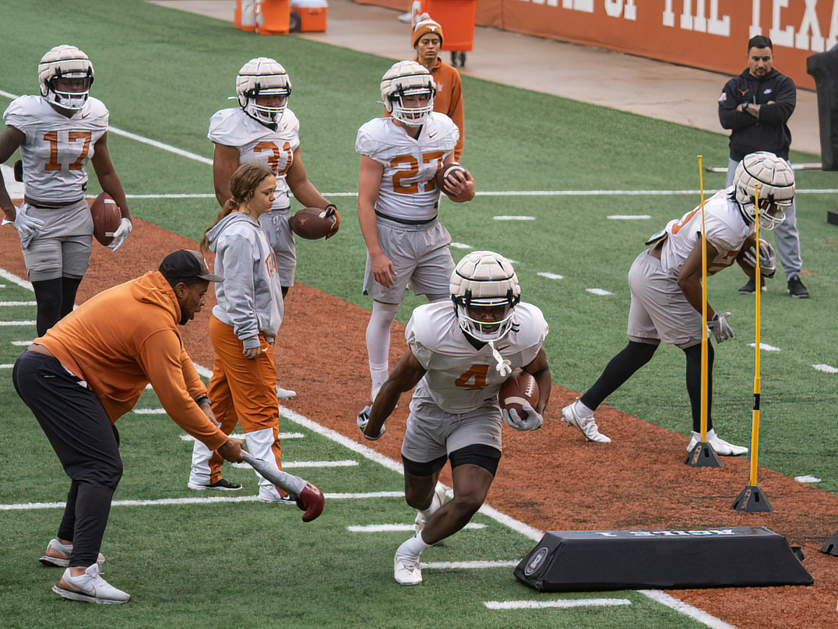 Photo Gallery: Texas practices at DKR after spring break pause - On3