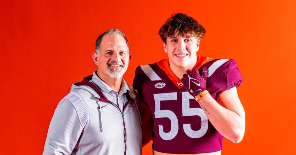 What recruits are visiting Notre Dame from March 22-23?