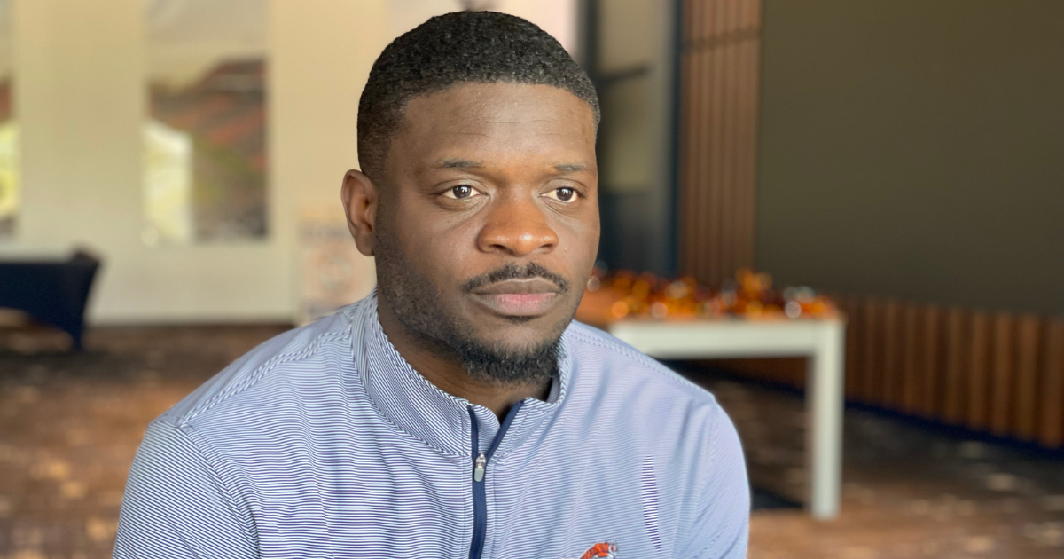 Marcus Davis assesses the Auburn receivers during spring camp