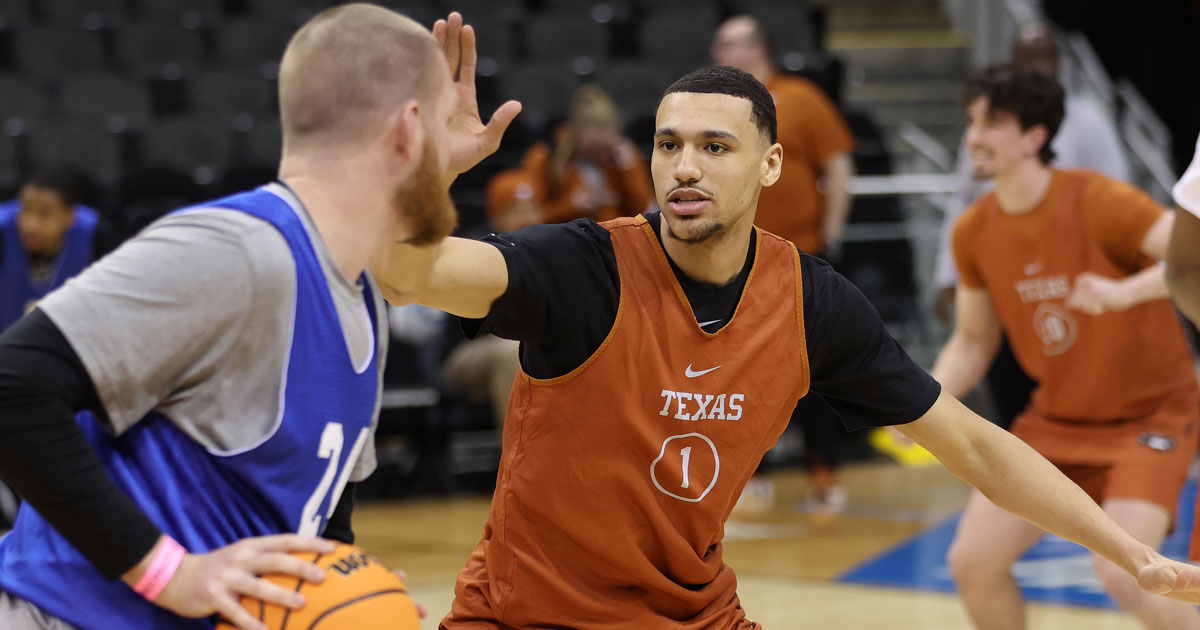 Rodney Terry on Dylan Disu bone bruise, status for the Elite Eight