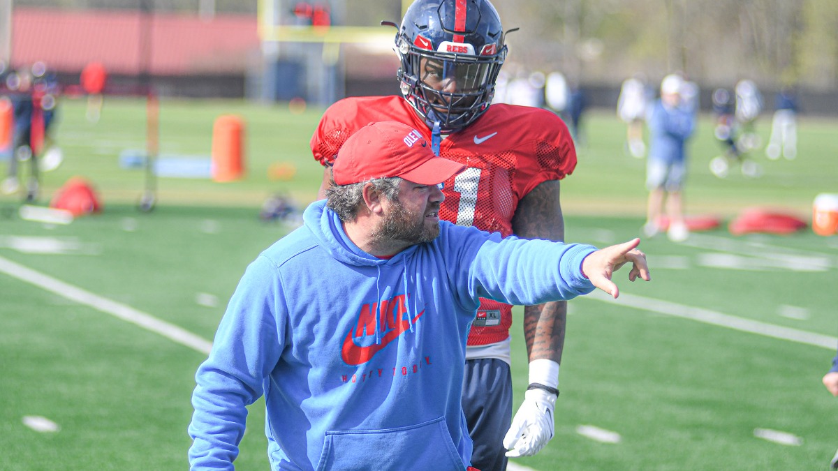 Lane Kiffin expects a 'learning curve' with new DC Pete Golding