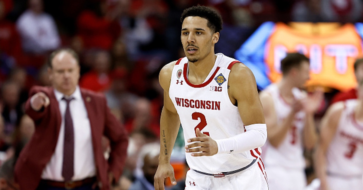 Wisconsin's Jordan Davis enters NCAA transfer portal - On3