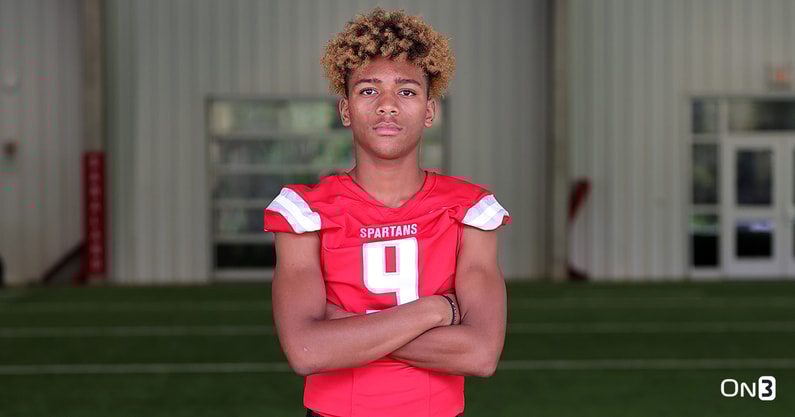 2025 QB KJ Lacey commits to Texas - On3