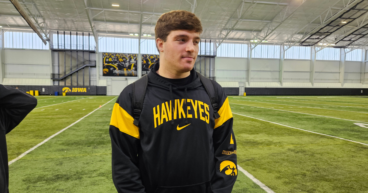 Addison Ostrenga learning from the veterans