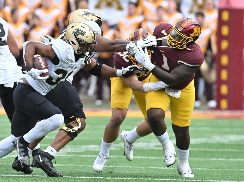 On Texas Football: HUGE Transfer Portal Visit | How Many Recruits Will ...