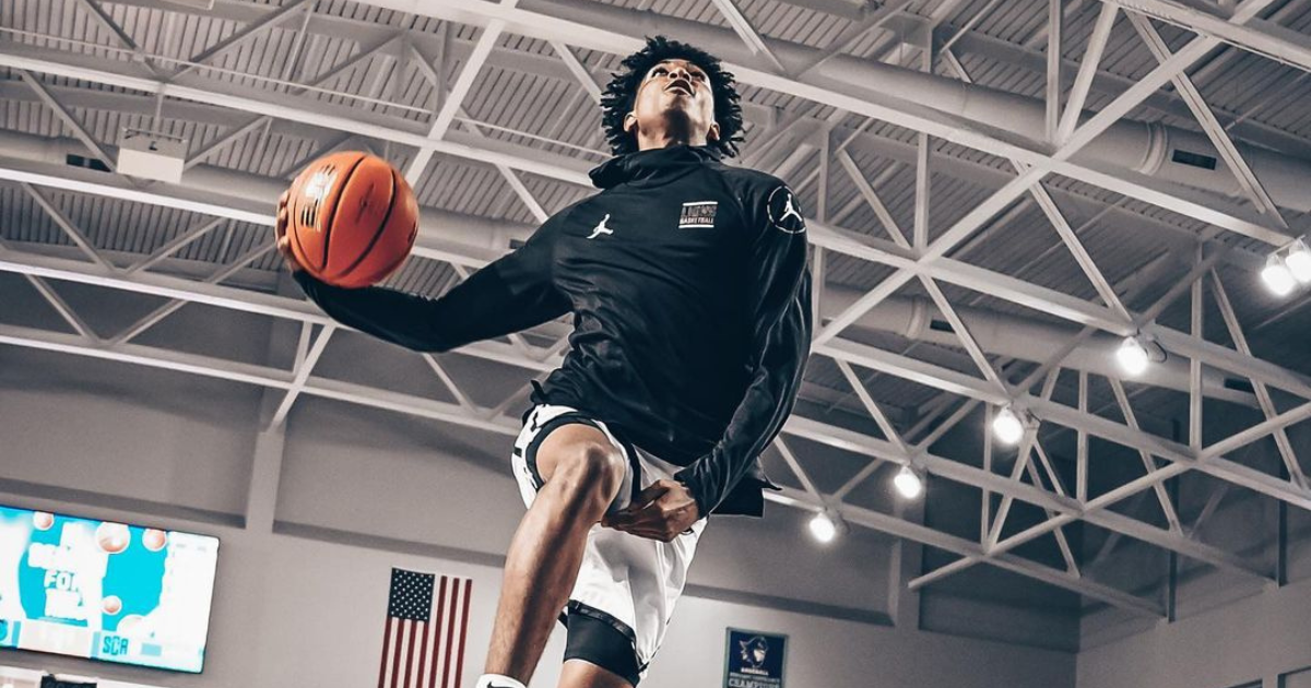 Aaron Rowe signs with WME Sports for NIL representation