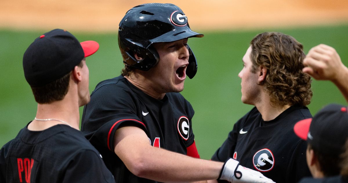 Georgia comes back to beat No. 3 Florida with late inning heroics