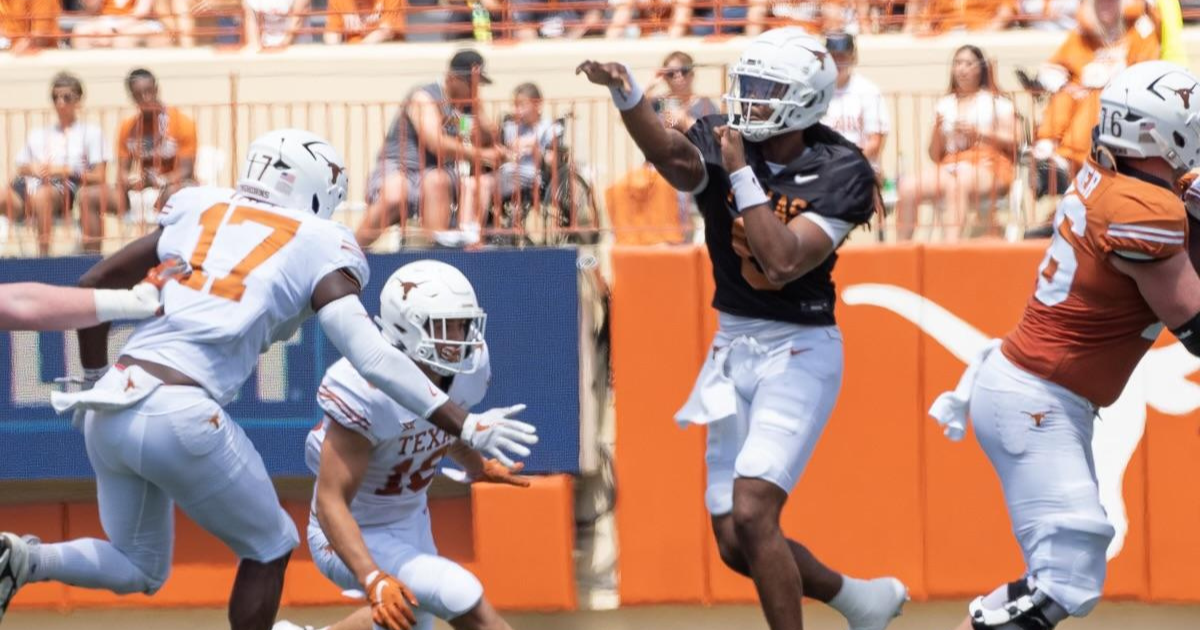 Texas' QB trio shows tangible improvement in passing offense as Quinn ...