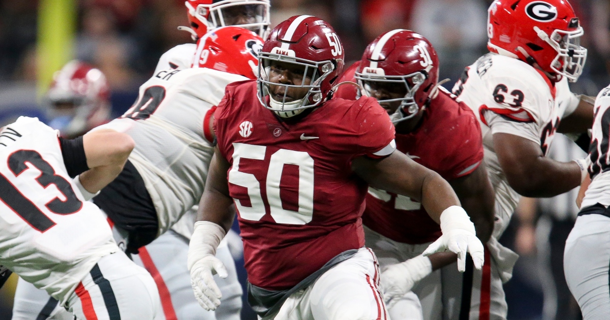 Tim Smith raves about growth of Alabama’s offensive line group - On3
