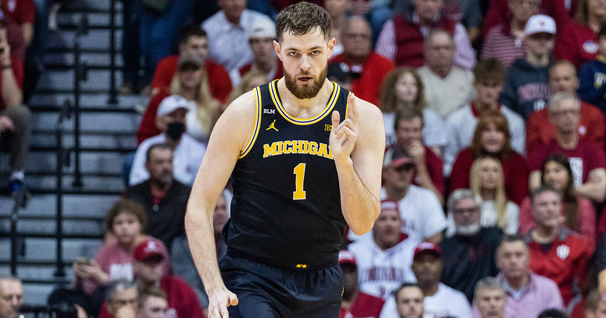 CBS Sports updates Top 25 and 1 following Hunter Dickinson commitment - On3