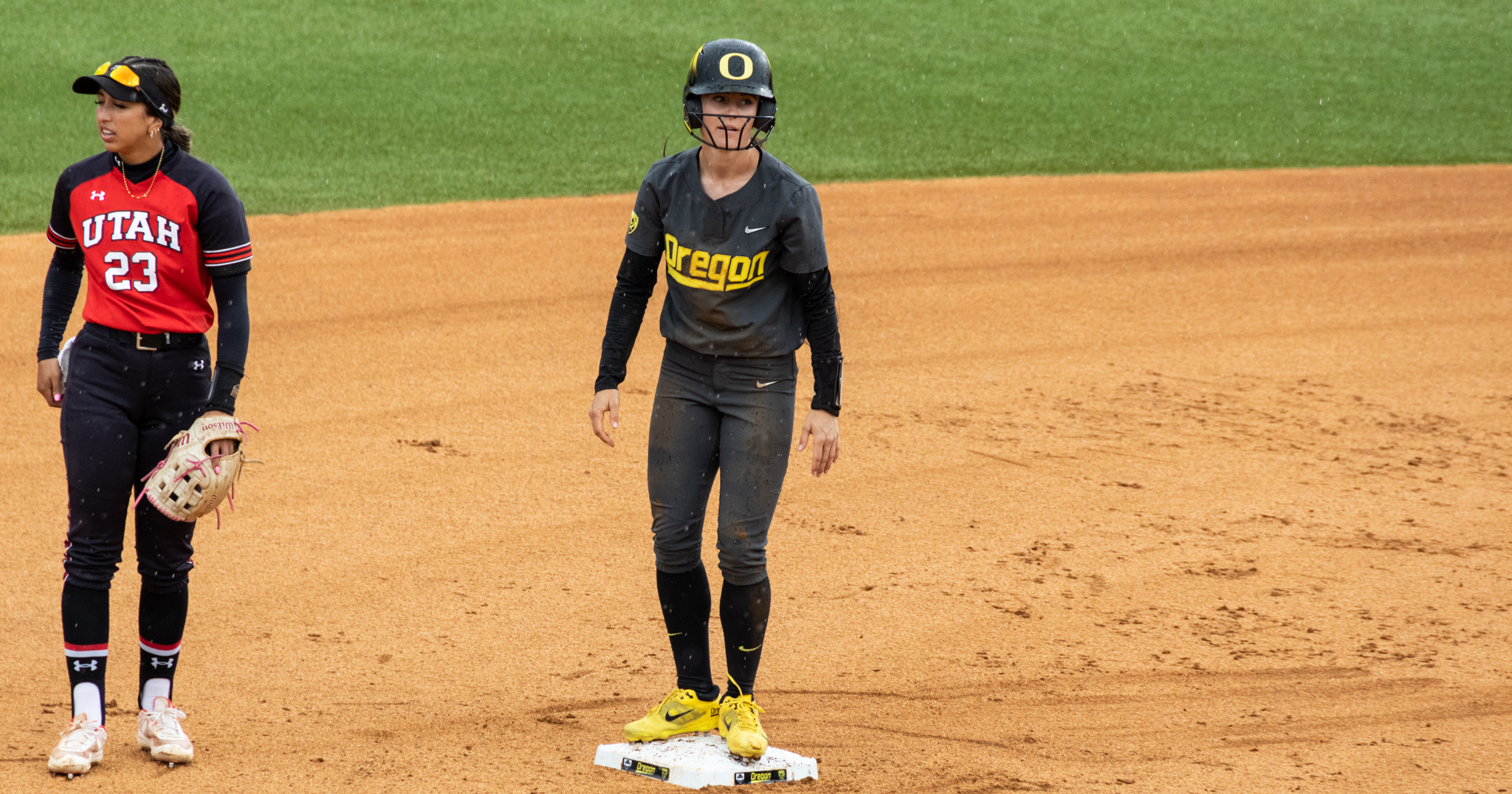 Photo Gallery: No. 13 Oregon softball vs. Utah - On3