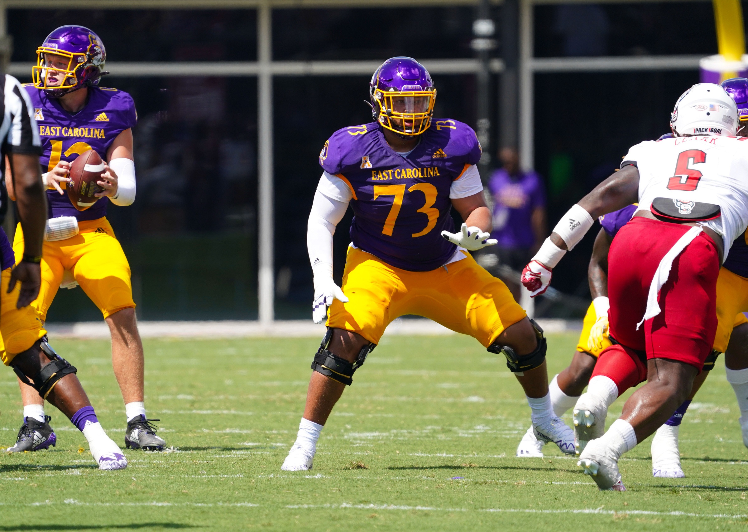 QUACK: Oregon Lands Offensive Line Transfer Nishad Strother - On3