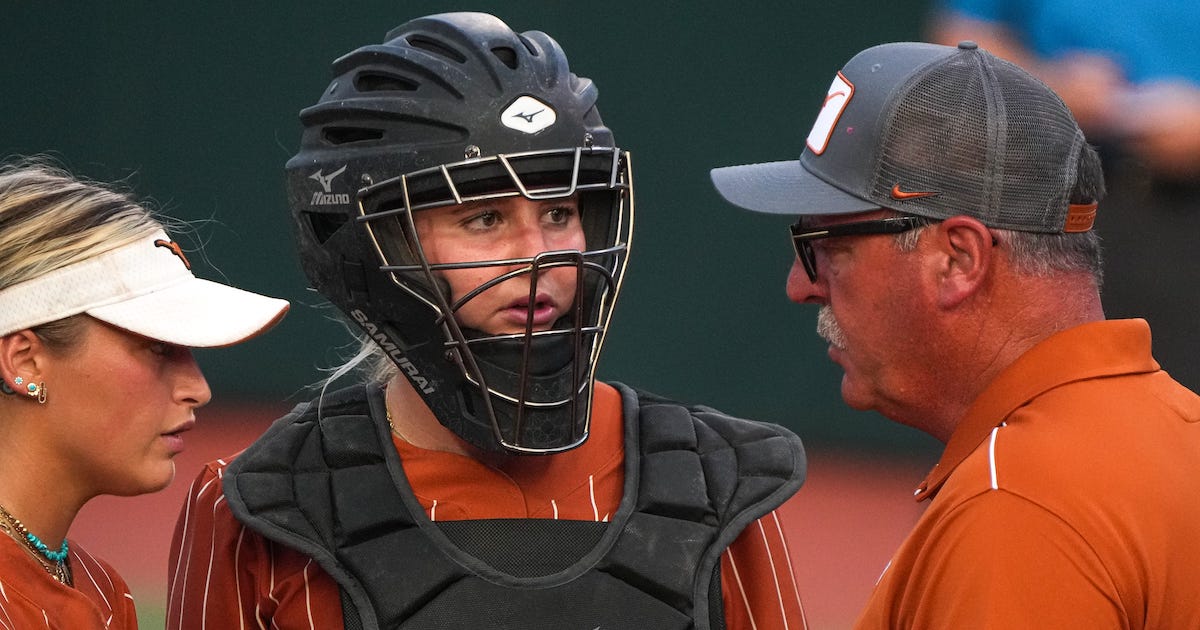 Mike White, Texas players reveal how Texas A&M's 'horns down' gesture ...