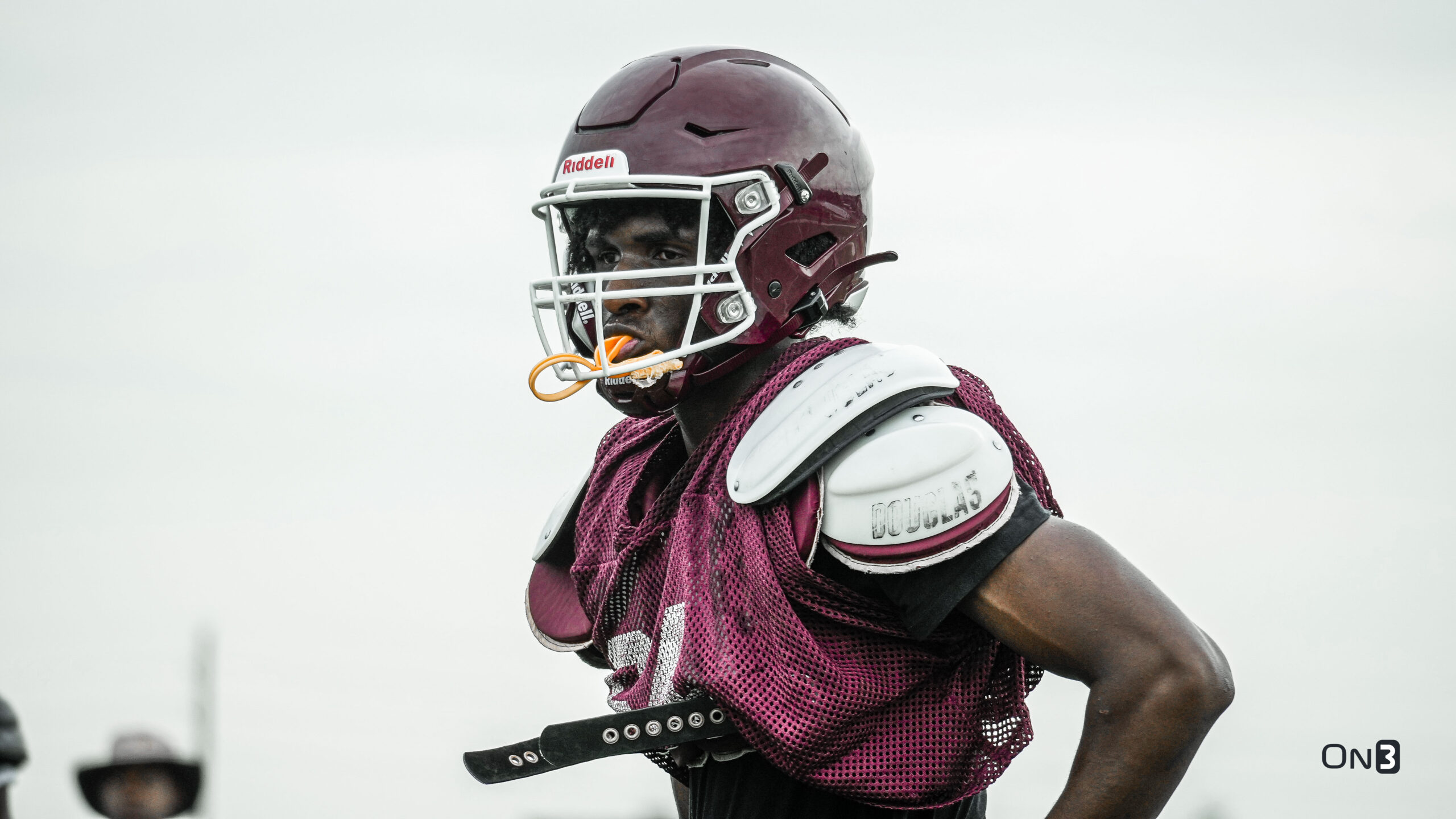 Miami DL coach Jason Taylor offers top-60 Texas prospect during in ...