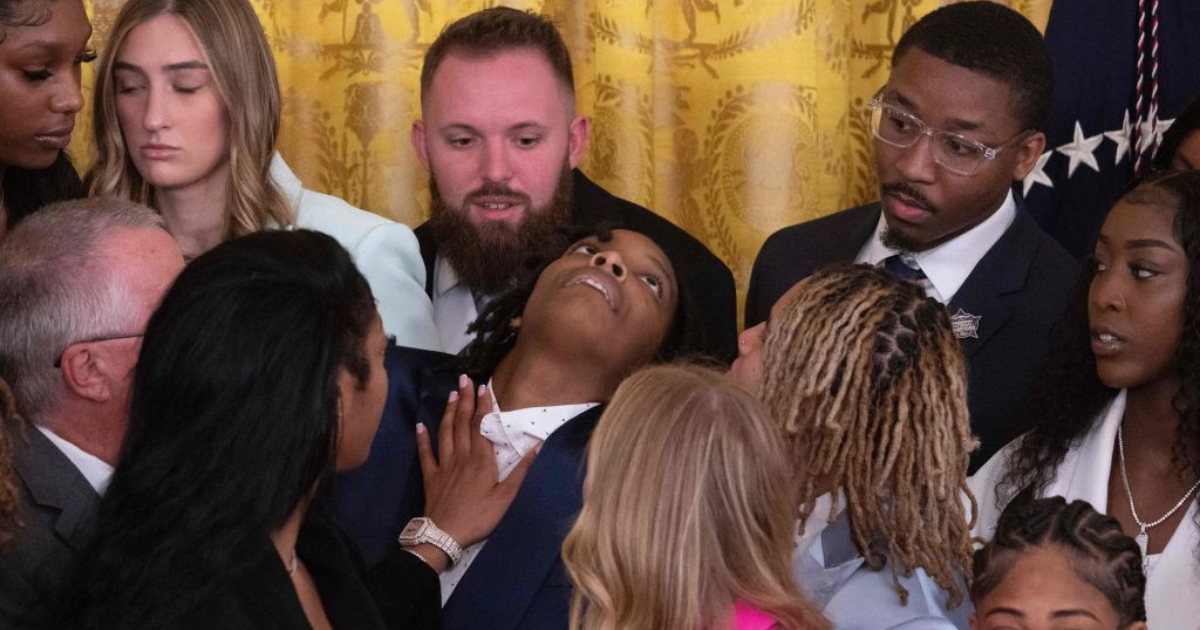 LSU player Sa'Myah Smith passes out during White House visit