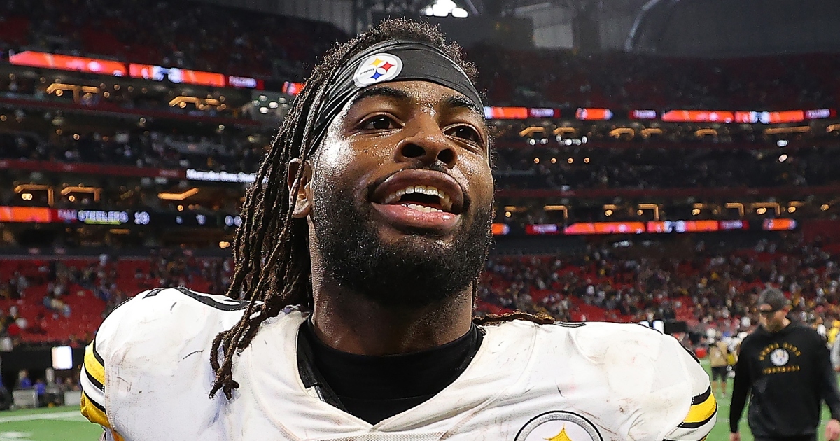 Najee Harris gives hilarious commentary during go-kart race - On3