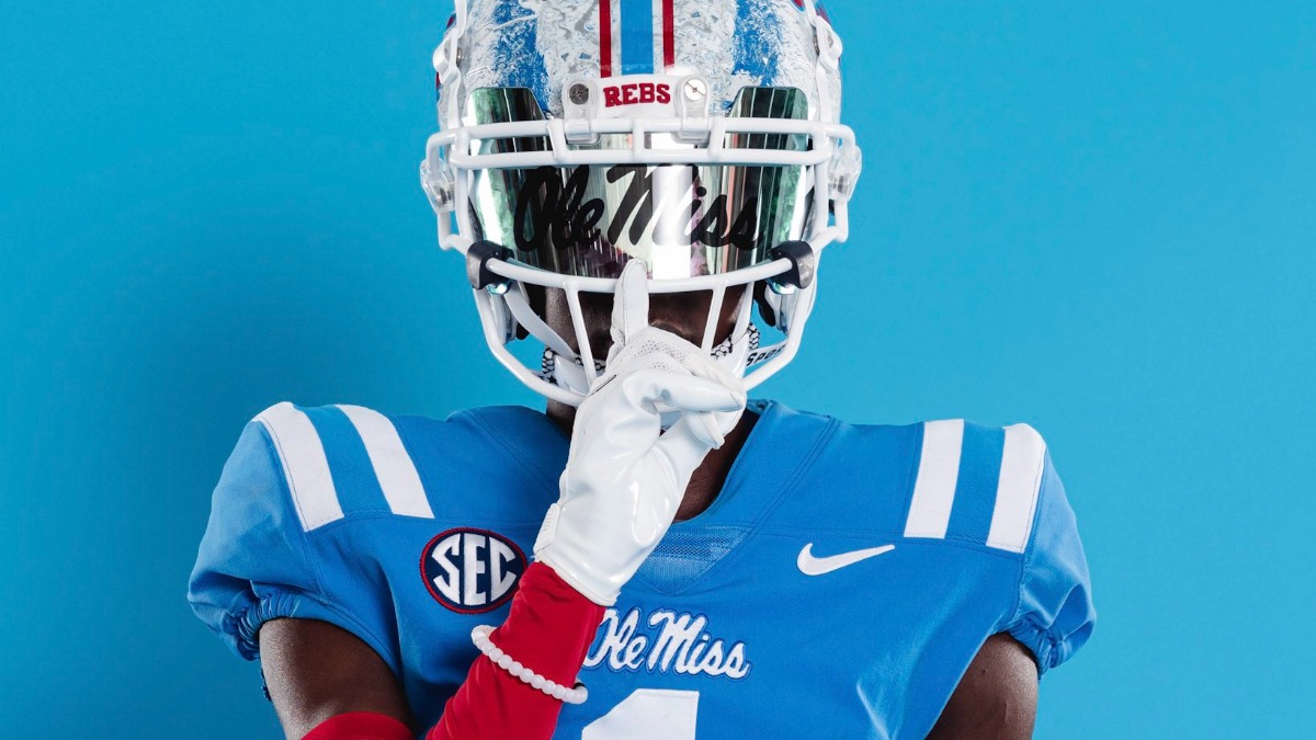 Three-star 2024 CB Therrian Alexander makes first trip to Ole Miss