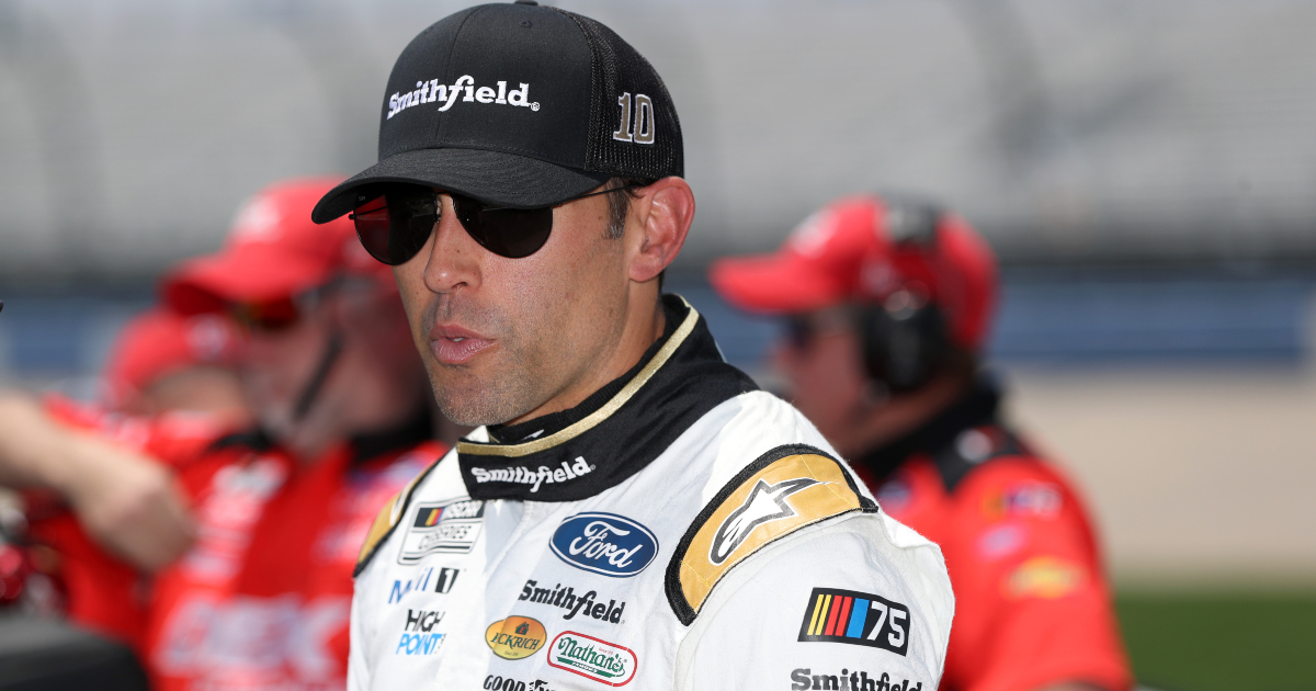 Aric Almirola plans on being Josh Berry's teammate next year