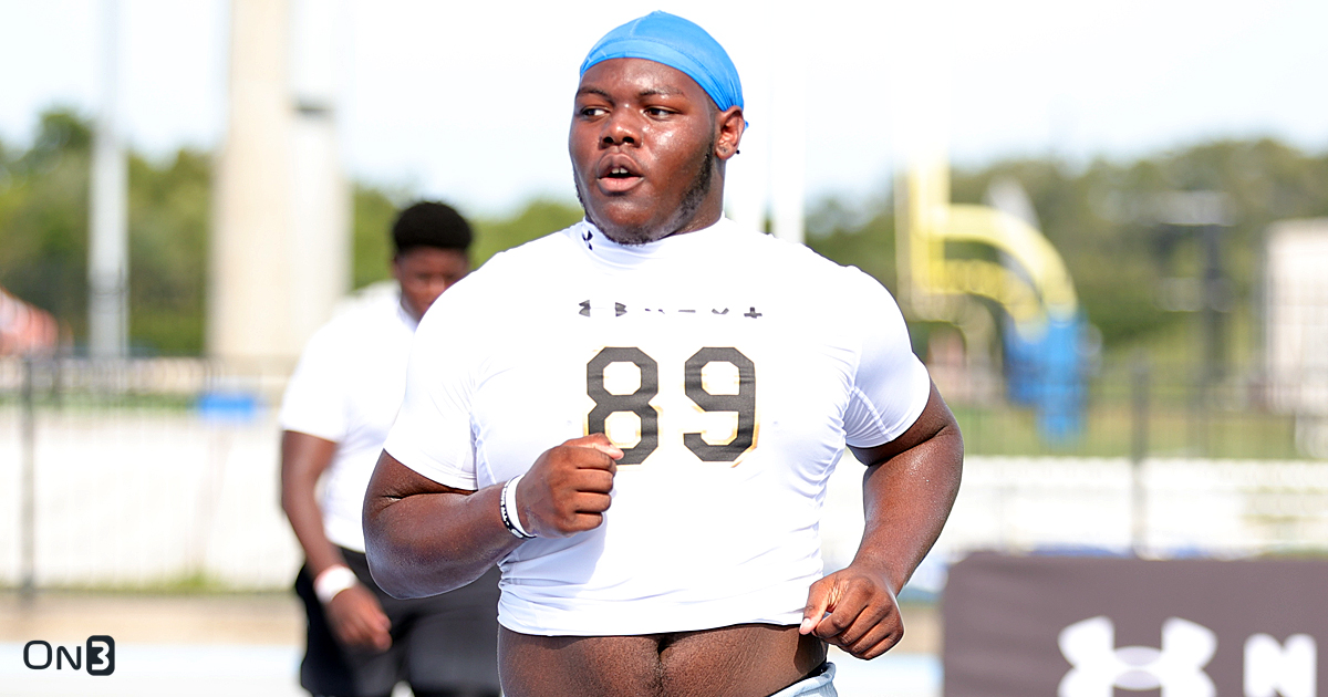 Miami offers 2025 OT Jaylen Gilchrist