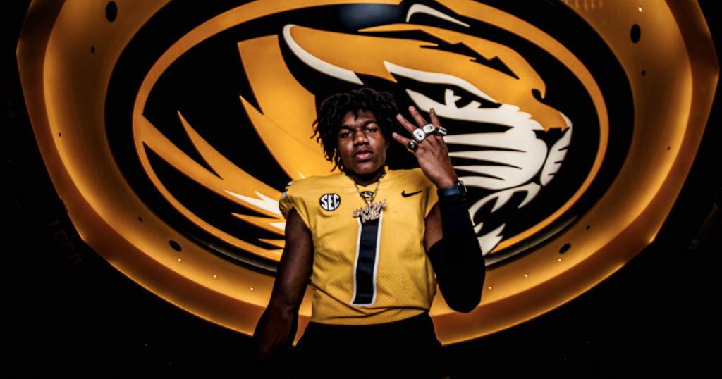 Kentucky Football target Cam Dooley commits to Missouri - On3