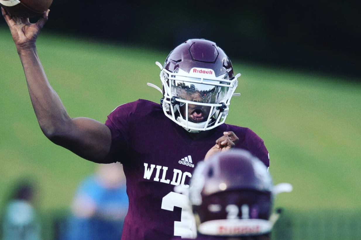 2024 quarterback Gabriel Benton to visit Ole Miss this weekend