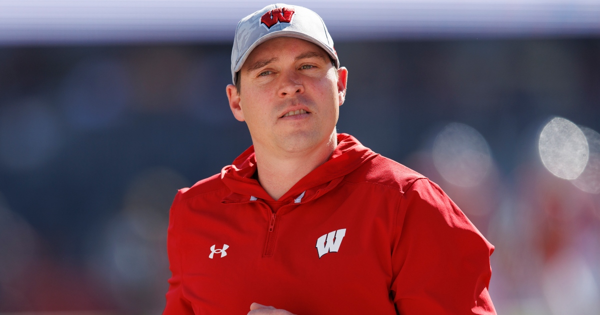 Illinois announces addition of former Wisconsin interim coach Jim ...