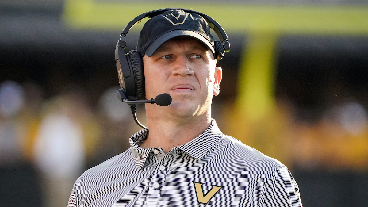 Clark Lea confirms Cole Spence will miss season, updates Jake Ketschek ...