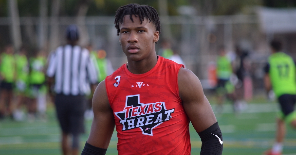 2025 DB Javion Holiday likes the energy at LSU's Bayou Splash