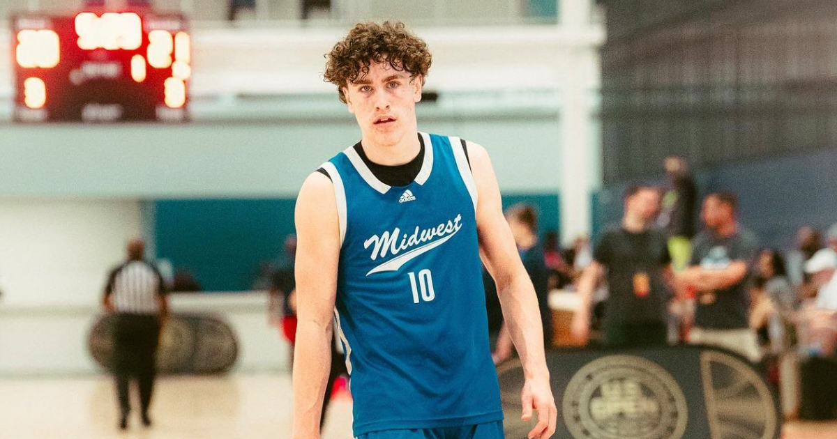 Michigan ties might help with 2026 hoops offeree Jonathan Sanderson ...