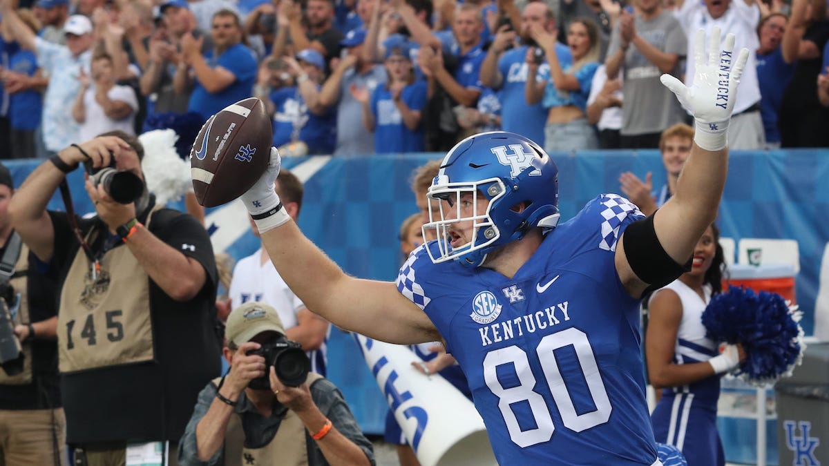 Brenden Bates wants to prove that he's more than a blocking tight end ...