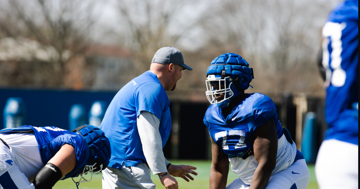 Jeremy Flax will start at right tackle in Kentucky season-opener