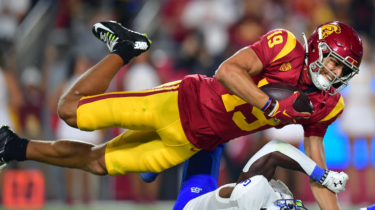 USC freshman Duce Robinson scores first collegiate TD on 71-yard catch ...