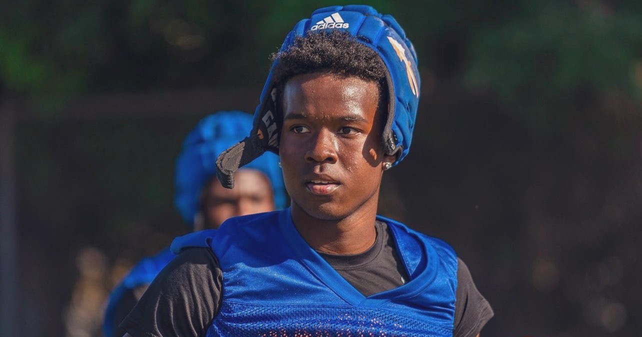 Miami building strong bond with 2025 wide receiver Jaylen Moore