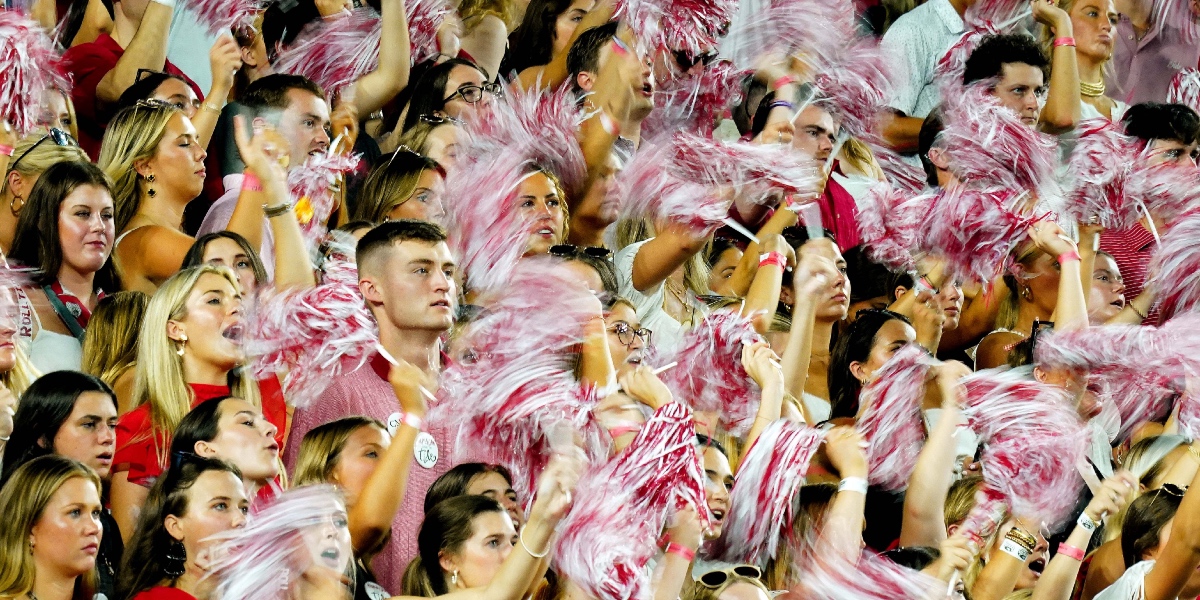 Alabama fans sing Dixieland Delight during College Football Playoff ...