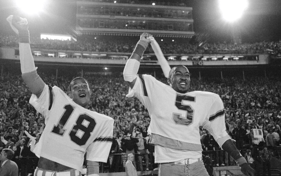 Miami's 1983 team to be honored: A look at how title happened