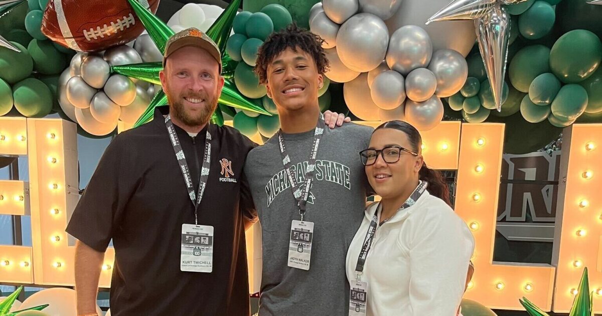 D'Anton Lynn dishes USC offer to Big 10 LB commit Jadyn Walker