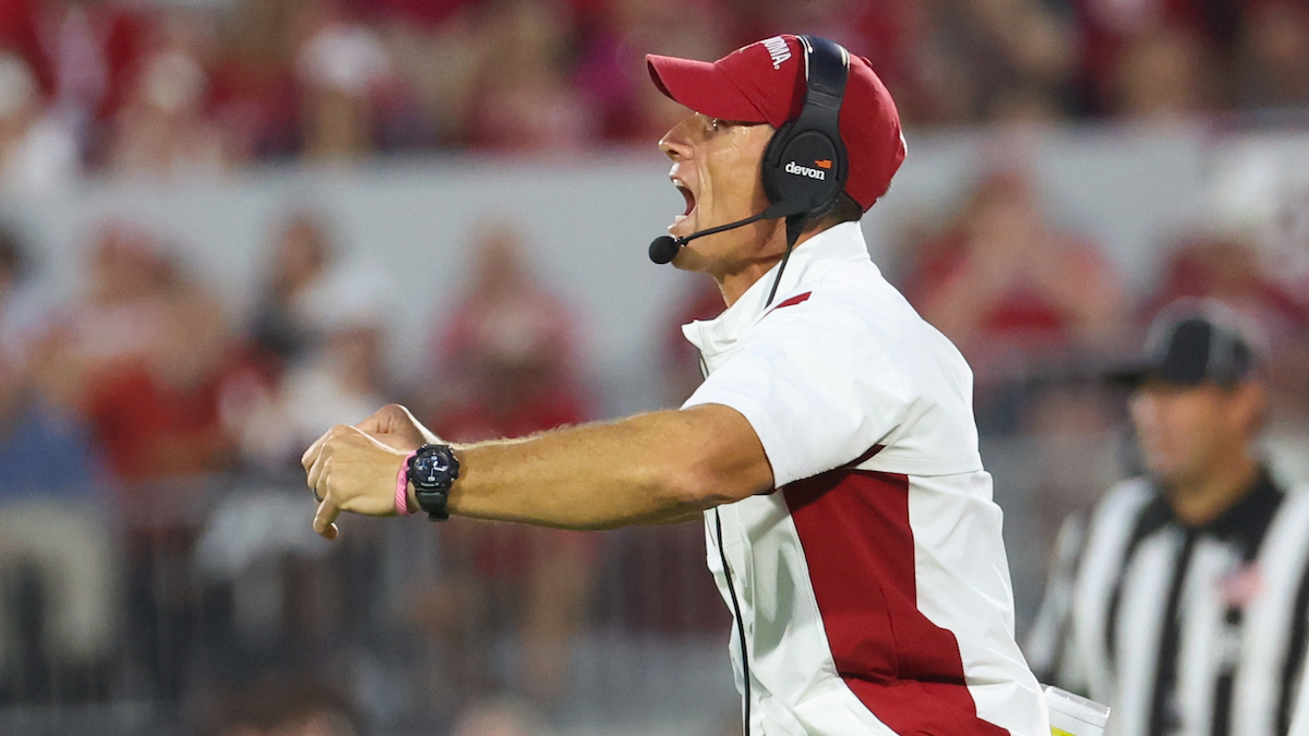 Brent Venables claims unaware Art Briles was on sidelines, Oklahoma ...