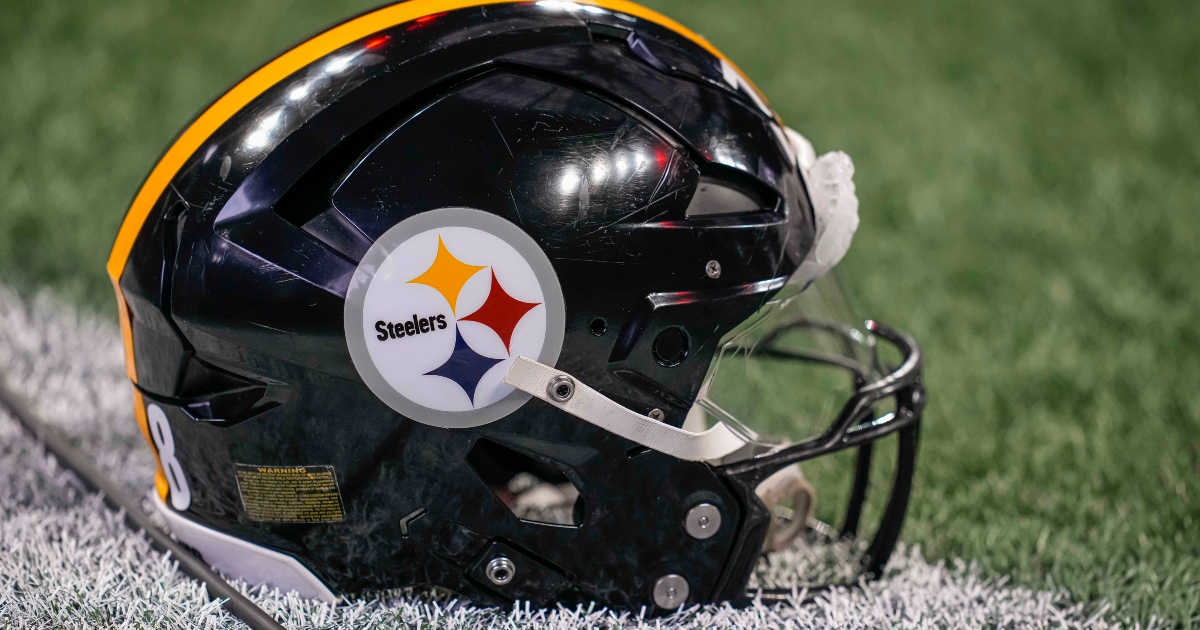 Steelers sign center Ryan McCollum to practice squad