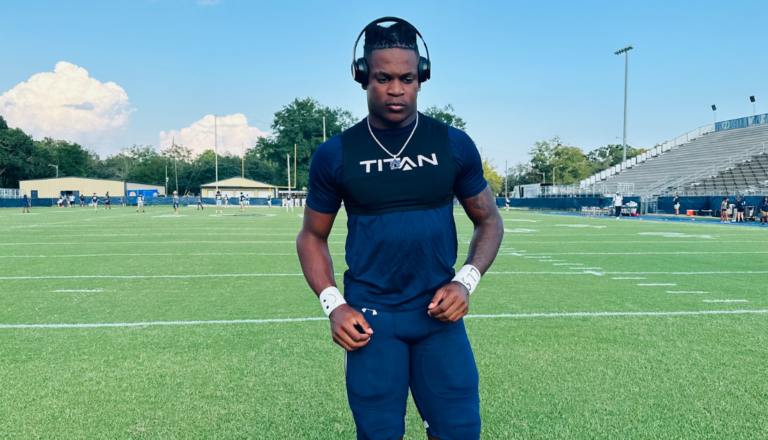 Perry Thompson, 5-star WR, signs Letter of Intent with Auburn