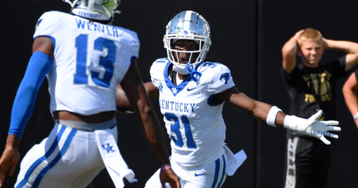 FINAL: Kentucky remains unbeaten with Max Hairston's big day in ...