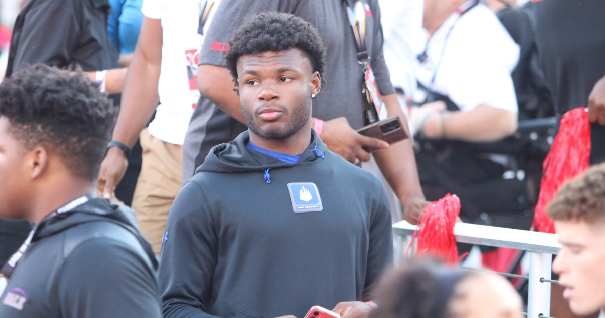 LOOK: Recruits make their way into Georgia game